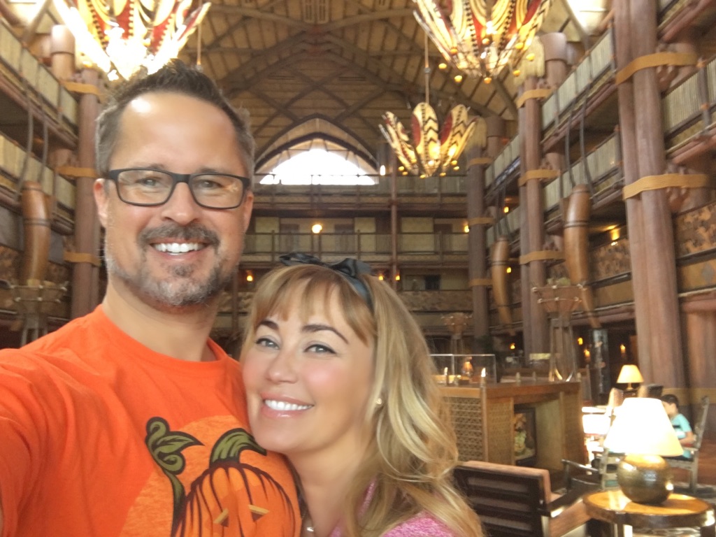 Disney World for Couples [Best Romantic Resorts, Rides, Restaurants]